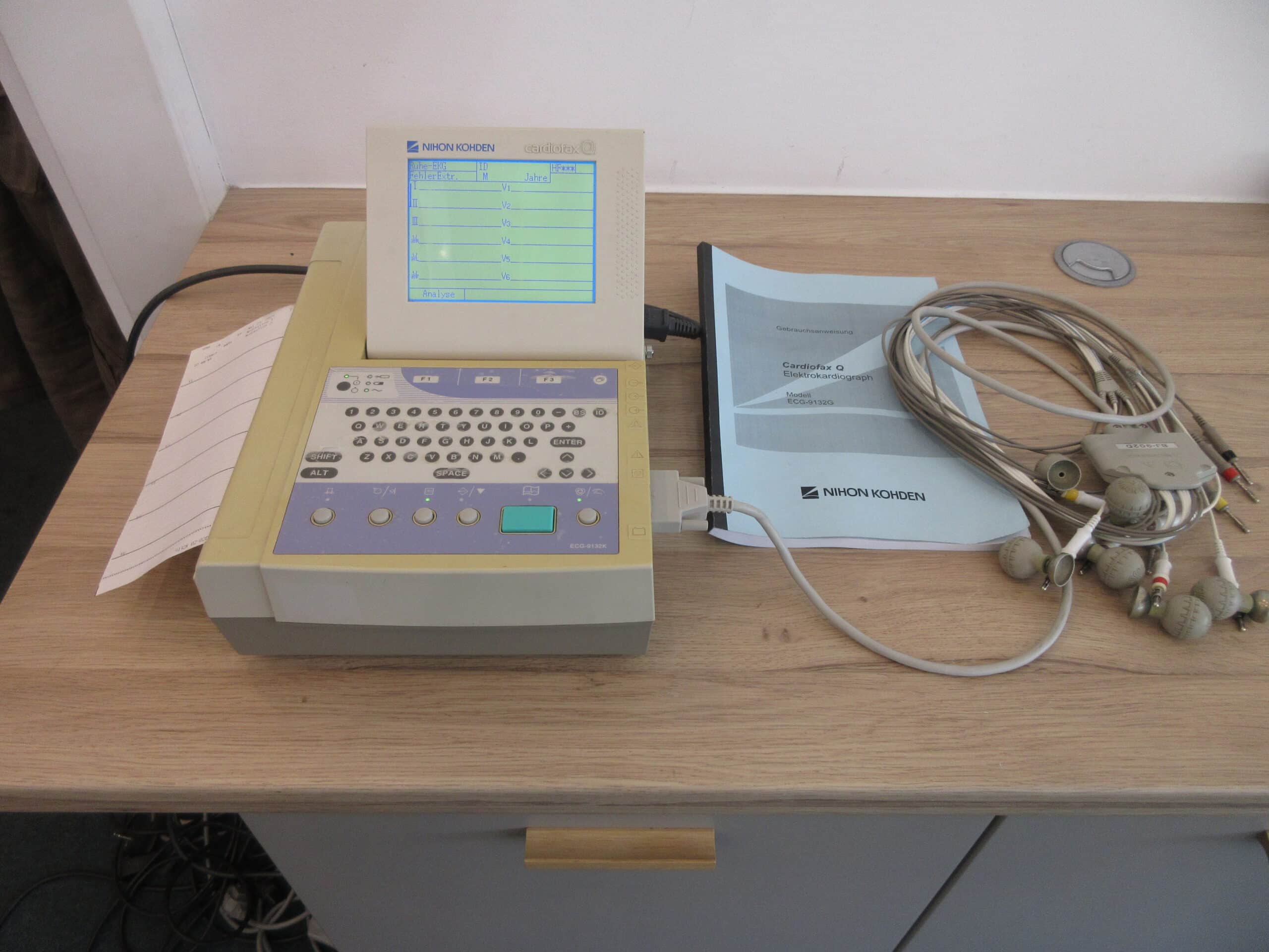 Nihon Kohden Cardiofax Q ECG-9132 G 12-Kanal EKG