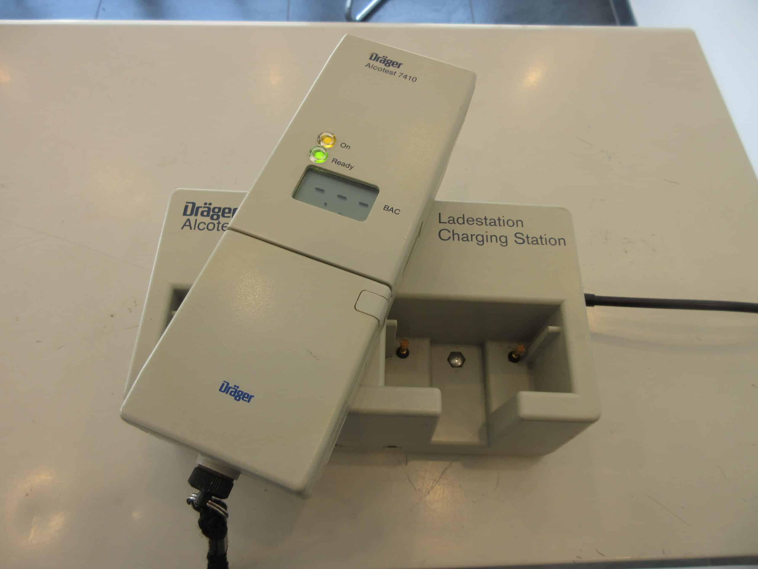 Draeger Alcotest 7410 mit Ladestation Dräger